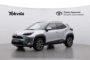 Серый Тойота Yaris Cross 2024 в Вильнюс, объемом двигателя 1.49 л и пробегом 23 тыс. км за 24900 €, фото  на AUTOMOTO.COM.LV