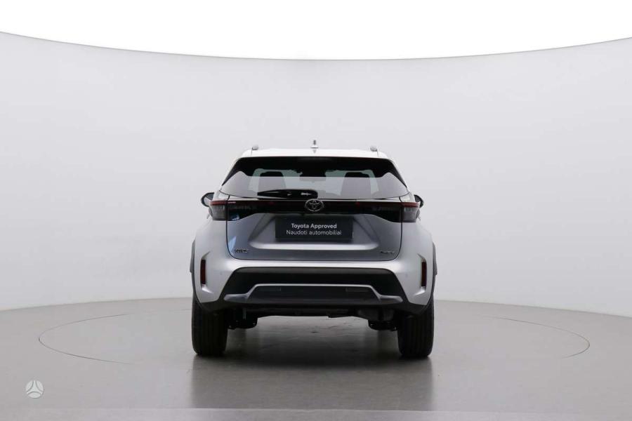 Серый Тойота Yaris Cross 2024 в Вильнюс, объемом двигателя 1.49 л и пробегом 23 тыс. км за 24900 €, фото 6 на AUTOMOTO.COM.LV