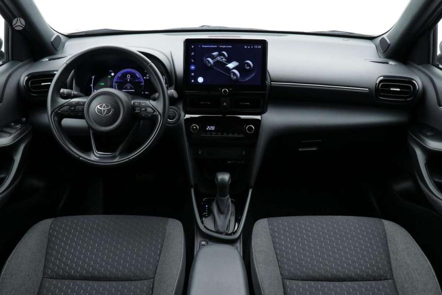 Серый Тойота Yaris Cross 2024 в Вильнюс, объемом двигателя 1.49 л и пробегом 23 тыс. км за 24900 €, фото 8 на AUTOMOTO.COM.LV