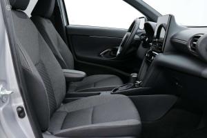 Серый Тойота Yaris Cross 2024 в Вильнюс, объемом двигателя 1.49 л и пробегом 23 тыс. км за 24900 €, фото 10 на AUTOMOTO.COM.LV