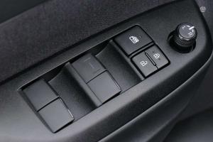 Серый Тойота Yaris Cross 2024 в Вильнюс, объемом двигателя 1.49 л и пробегом 23 тыс. км за 24900 €, фото 24 на AUTOMOTO.COM.LV