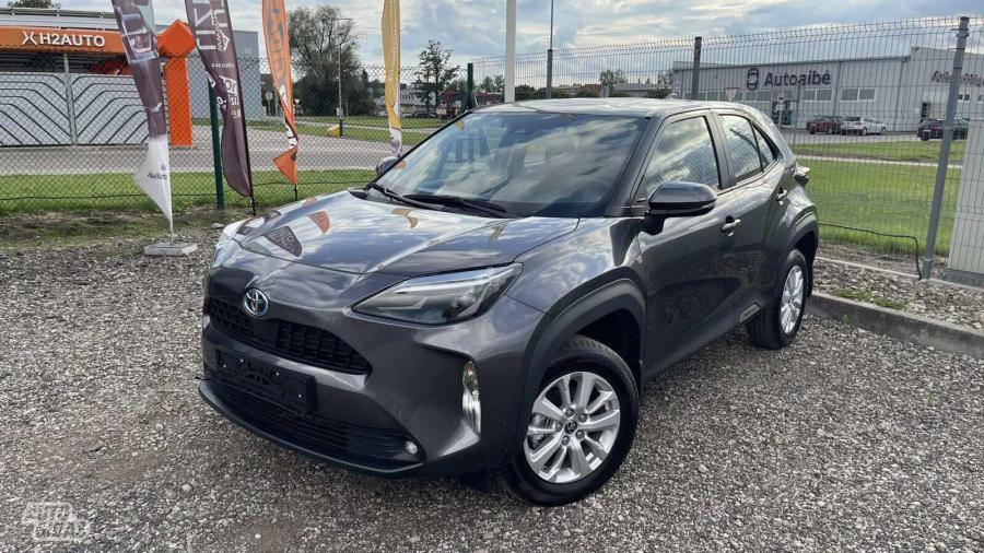 Серый Тойота Yaris Cross 2024 в Мариямполе, объемом двигателя 1.50 л и пробегом 26 тыс. км за 19990 €, фото 1 на AUTOMOTO.COM.LV