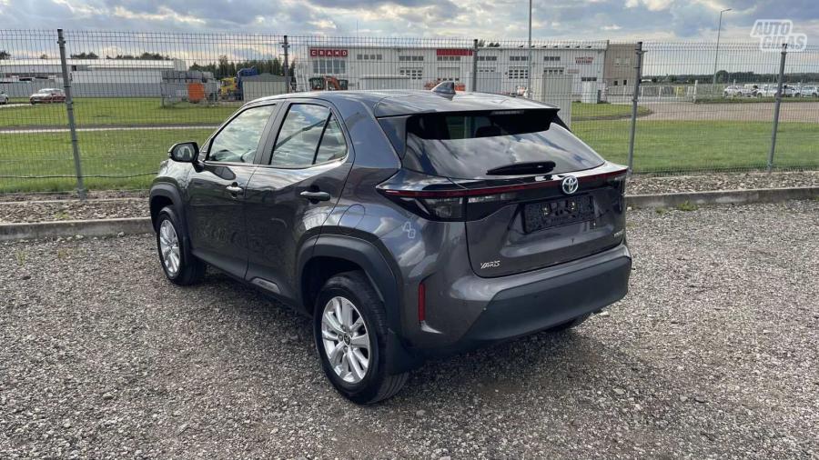 Серый Тойота Yaris Cross 2024 в Мариямполе, объемом двигателя 1.50 л и пробегом 26 тыс. км за 19990 €, фото 12 на AUTOMOTO.COM.LV