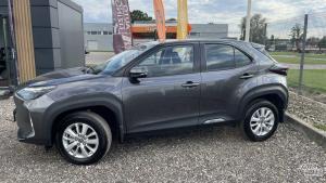 Серый Тойота Yaris Cross 2024 в Мариямполе, объемом двигателя 1.50 л и пробегом 26 тыс. км за 19990 €, фото 13 на AUTOMOTO.COM.LV