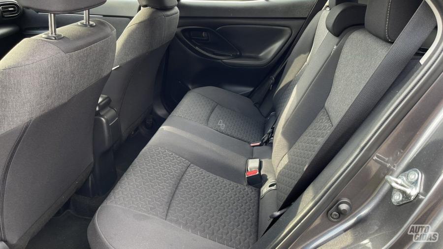 Серый Тойота Yaris Cross 2024 в Мариямполе, объемом двигателя 1.50 л и пробегом 26 тыс. км за 19990 €, фото 16 на AUTOMOTO.COM.LV
