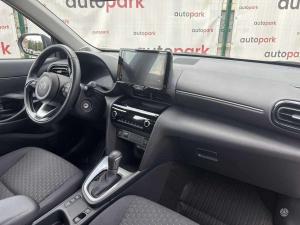 Pelēks Toyota Yaris Cross 2024 Klaipėda, ar dzinēja tilpumu 1.49 L un nobraukumu 43 tūkst. km par 18999 €, foto 8 vietnē AUTOMOTO.COM.LV