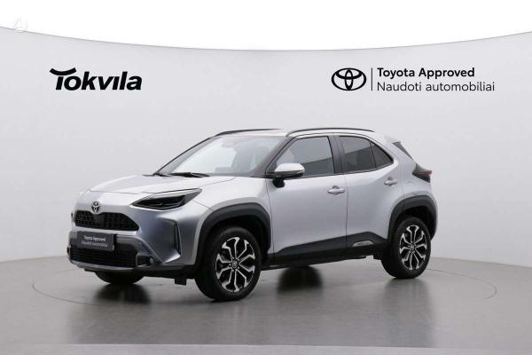 Grey Toyota Yaris Cross 2024 in Vilnius, with an engine capacity of 1.49 L and mileage of 23 thousand km for 24900 €, photo 1 on AUTOMOTO.COM.LV