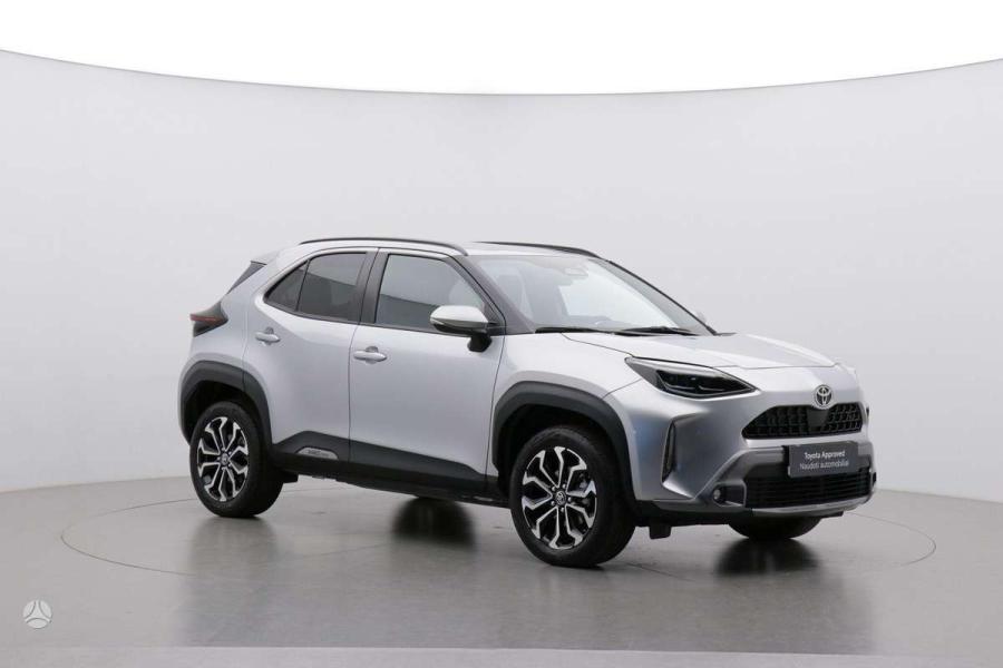 Серый Тойота Yaris Cross 2024 в Вильнюс, объемом двигателя 1.49 л и пробегом 23 тыс. км за 24900 €, фото 20 на AUTOMOTO.COM.LV