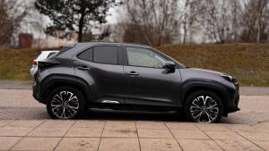 Pelēks Toyota Yaris Cross 2025 Viļņa, ar dzinēja tilpumu 1.49 L un nobraukumu 8 tūkst. km par 29400 €, foto 6 vietnē AUTOMOTO.COM.LV