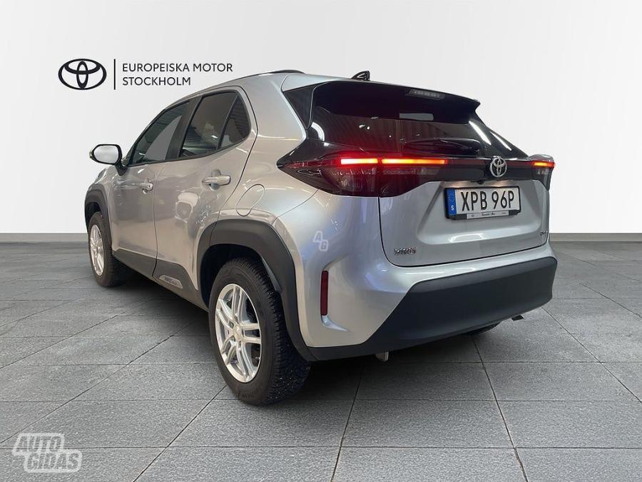 Pelēks Toyota Yaris Cross 2025 Kauņa, ar dzinēja tilpumu 0.00 L un nobraukumu 18 tūkst. km par 32752 €, foto 2 vietnē AUTOMOTO.COM.LV