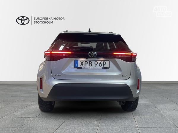 Pelēks Toyota Yaris Cross 2025 Kauņa, ar dzinēja tilpumu 0.00 L un nobraukumu 18 tūkst. km par 32752 €, foto 4 vietnē AUTOMOTO.COM.LV
