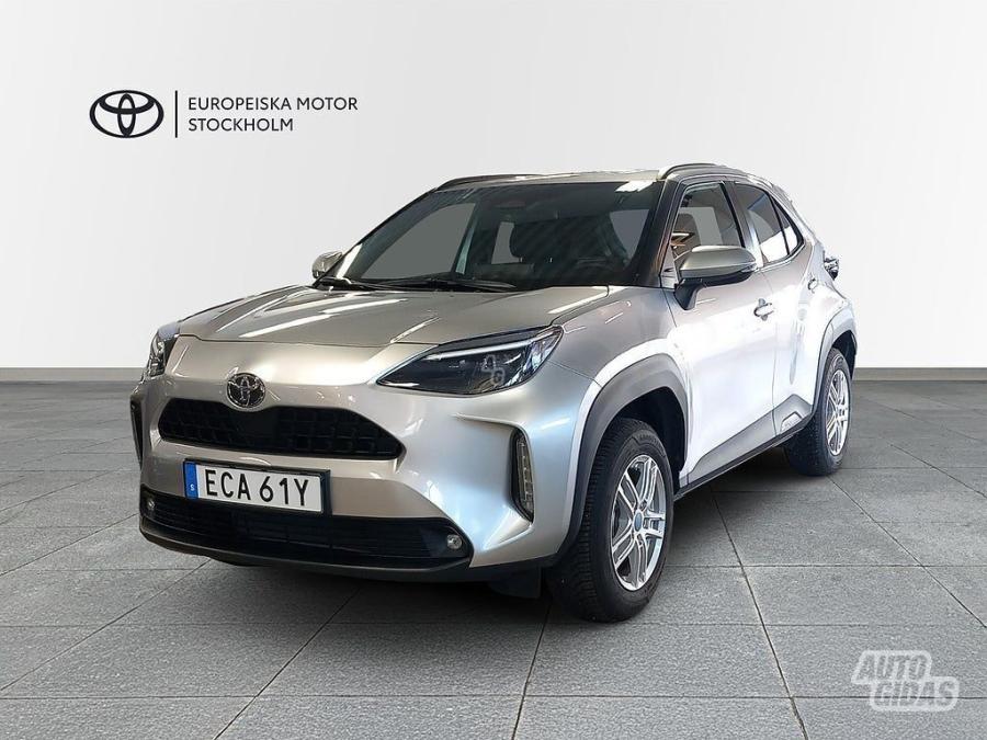 Серый Тойота Yaris Cross 2025 в Каунас, объемом двигателя 0.00 л и пробегом 21 тыс. км за 32930 €, фото 1 на AUTOMOTO.COM.LV