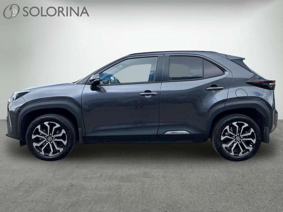 Серый Тойота Yaris Cross 2025 в Клайпеда, объемом двигателя 1.49 л и пробегом 5 тыс. км за 24400 €, фото 4 на AUTOMOTO.COM.LV