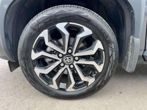 Серый Тойота Yaris Cross 2025 в Клайпеда, объемом двигателя 1.49 л и пробегом 5 тыс. км за 24400 €, фото 16 на AUTOMOTO.COM.LV