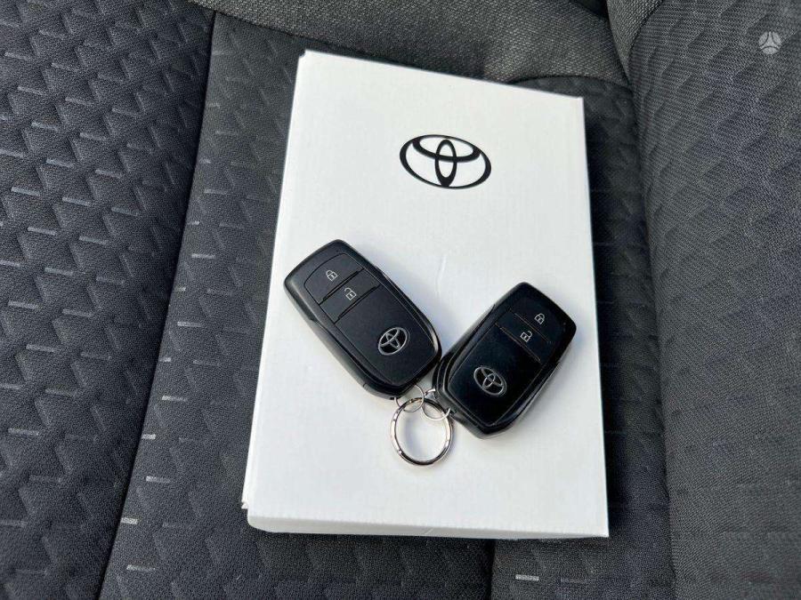 Серый Тойота Yaris Cross 2025 в Клайпеда, объемом двигателя 1.49 л и пробегом 5 тыс. км за 24400 €, фото 23 на AUTOMOTO.COM.LV