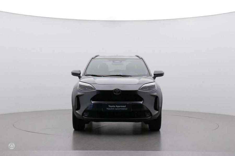 Серый Тойота Yaris Cross 2025 в Вильнюс, объемом двигателя 1.49 л и пробегом 27 тыс. км за 26990 €, фото 6 на AUTOMOTO.COM.LV