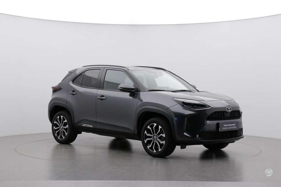Серый Тойота Yaris Cross 2025 в Вильнюс, объемом двигателя 1.49 л и пробегом 27 тыс. км за 26990 €, фото 19 на AUTOMOTO.COM.LV