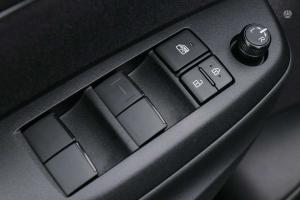 Серый Тойота Yaris Cross 2025 в Вильнюс, объемом двигателя 1.49 л и пробегом 27 тыс. км за 26990 €, фото 24 на AUTOMOTO.COM.LV