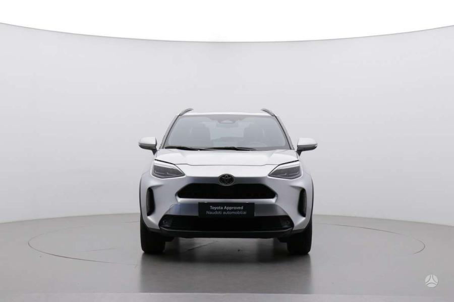 Серый Тойота Yaris Cross 2025 в Вильнюс, объемом двигателя 1.49 л и пробегом 22 тыс. км за 26990 €, фото 6 на AUTOMOTO.COM.LV