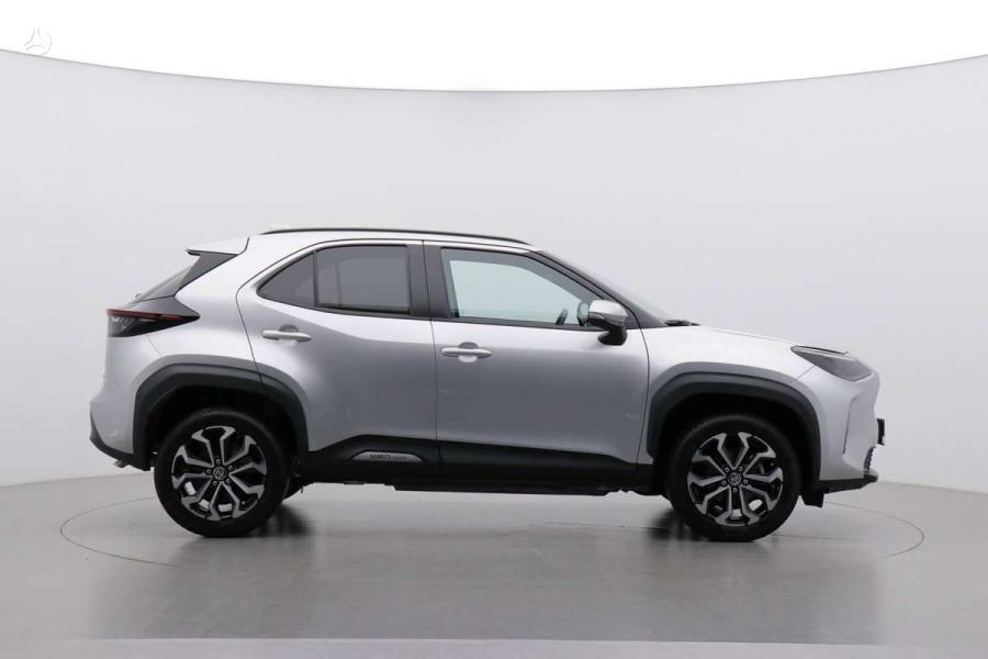 Серый Тойота Yaris Cross 2025 в Вильнюс, объемом двигателя 1.49 л и пробегом 22 тыс. км за 26990 €, фото 17 на AUTOMOTO.COM.LV
