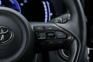 Серый Тойота Yaris Cross 2025 в Вильнюс, объемом двигателя 1.49 л и пробегом 22 тыс. км за 26990 €, фото 26 на AUTOMOTO.COM.LV
