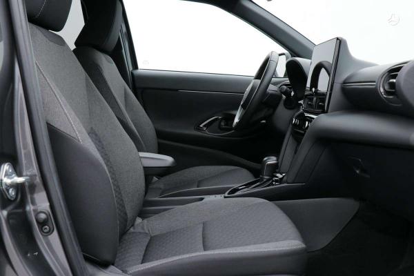 Pelēks Toyota Yaris Cross 2025 Viļņa, ar dzinēja tilpumu 1.49 L un nobraukumu 18 tūkst. km par 26990 €, foto 9 vietnē AUTOMOTO.COM.LV