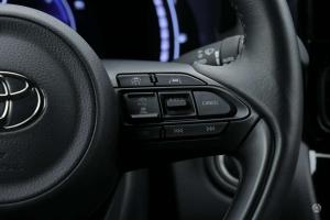 Серый Тойота Yaris Cross 2025 в Вильнюс, объемом двигателя 1.49 л и пробегом 18 тыс. км за 26990 €, фото 29 на AUTOMOTO.COM.LV