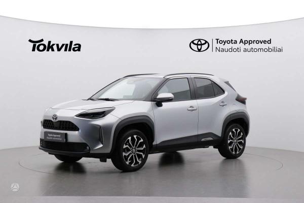 Серый Тойота Yaris Cross 2025 в Вильнюс, объемом двигателя 1.49 л и пробегом 19 тыс. км за 26900 €, фото 1 на AUTOMOTO.COM.LV