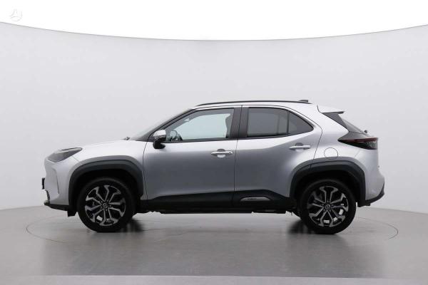 Серый Тойота Yaris Cross 2025 в Вильнюс, объемом двигателя 1.49 л и пробегом 19 тыс. км за 26900 €, фото 4 на AUTOMOTO.COM.LV