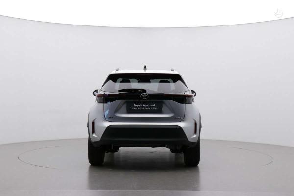 Серый Тойота Yaris Cross 2025 в Вильнюс, объемом двигателя 1.49 л и пробегом 19 тыс. км за 26900 €, фото 5 на AUTOMOTO.COM.LV