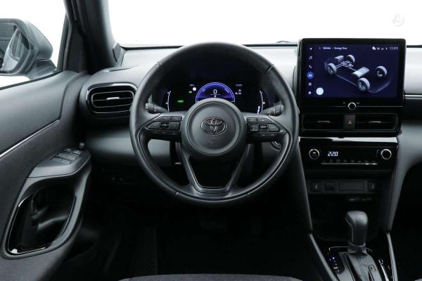 Серый Тойота Yaris Cross 2025 в Вильнюс, объемом двигателя 1.49 л и пробегом 19 тыс. км за 26900 €, фото 8 на AUTOMOTO.COM.LV