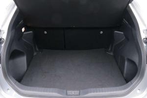 Grey Toyota Yaris Cross 2025 in Vilnius, with an engine capacity of 1.49 L and mileage of 19 thousand km for 26900 €, photo 12 on AUTOMOTO.COM.LV