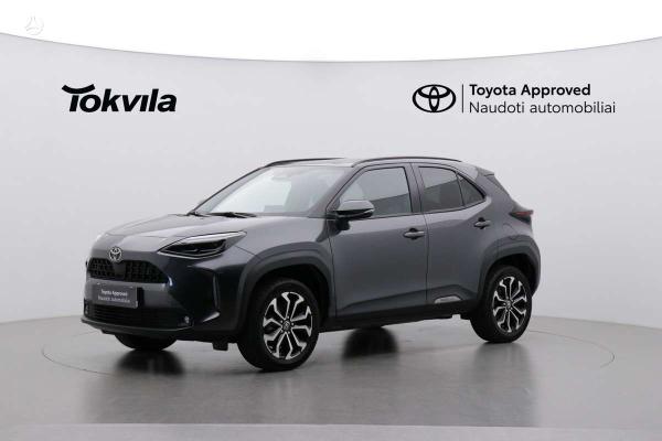 Grey Toyota Yaris Cross 2025 in Vilnius, with an engine capacity of 1.49 L and mileage of 28 thousand km for 26990 €, photo 1 on AUTOMOTO.COM.LV