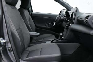 Серый Тойота Yaris Cross 2025 в Вильнюс, объемом двигателя 1.49 л и пробегом 28 тыс. км за 26990 €, фото 10 на AUTOMOTO.COM.LV