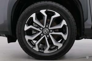 Серый Тойота Yaris Cross 2025 в Вильнюс, объемом двигателя 1.49 л и пробегом 28 тыс. км за 26990 €, фото 17 на AUTOMOTO.COM.LV