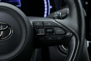 Серый Тойота Yaris Cross 2025 в Вильнюс, объемом двигателя 1.49 л и пробегом 28 тыс. км за 26990 €, фото 29 на AUTOMOTO.COM.LV