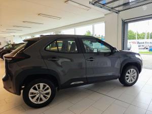 Pelēks Toyota Yaris Cross 2025 Šauļi, ar dzinēja tilpumu 1.49 L un nobraukumu 32 tūkst. km par 24200 €, foto 10 vietnē AUTOMOTO.COM.LV