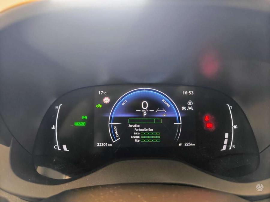 Pelēks Toyota Yaris Cross 2025 Šauļi, ar dzinēja tilpumu 1.49 L un nobraukumu 32 tūkst. km par 24200 €, foto 14 vietnē AUTOMOTO.COM.LV