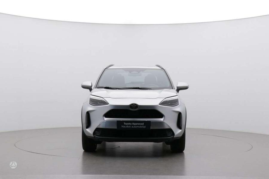 Серый Тойота Yaris Cross 2025 в Вильнюс, объемом двигателя 1.49 л и пробегом 24 тыс. км за 25990 €, фото 7 на AUTOMOTO.COM.LV