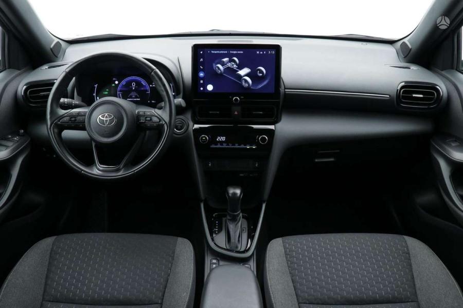 Серый Тойота Yaris Cross 2025 в Вильнюс, объемом двигателя 1.49 л и пробегом 24 тыс. км за 25990 €, фото 8 на AUTOMOTO.COM.LV