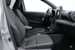 Серый Тойота Yaris Cross 2025 в Вильнюс, объемом двигателя 1.49 л и пробегом 24 тыс. км за 25990 €, фото 10 на AUTOMOTO.COM.LV