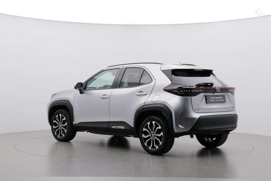 Серый Тойота Yaris Cross 2025 в Вильнюс, объемом двигателя 1.49 л и пробегом 24 тыс. км за 25990 €, фото 19 на AUTOMOTO.COM.LV
