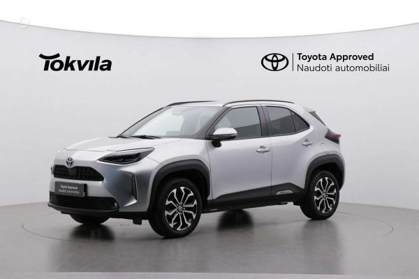 Grey Toyota Yaris Cross 2025 in Vilnius, with an engine capacity of 1.49 L and mileage of 26 thousand km for 24990 €, photo 1 on AUTOMOTO.COM.LV