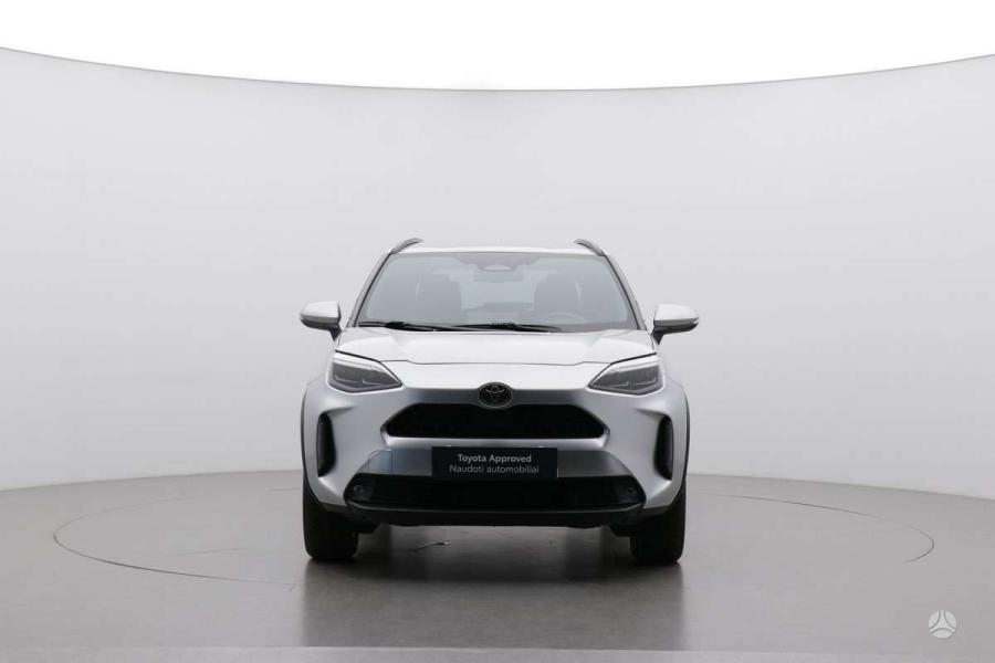 Серый Тойота Yaris Cross 2025 в Вильнюс, объемом двигателя 1.49 л и пробегом 26 тыс. км за 24990 €, фото 7 на AUTOMOTO.COM.LV