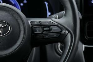 Серый Тойота Yaris Cross 2025 в Вильнюс, объемом двигателя 1.49 л и пробегом 26 тыс. км за 24990 €, фото 27 на AUTOMOTO.COM.LV