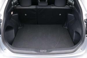 Grey Toyota Yaris Cross 2025 in Vilnius, with an engine capacity of 1.49 L and mileage of 25 thousand km for 26990 €, photo 12 on AUTOMOTO.COM.LV