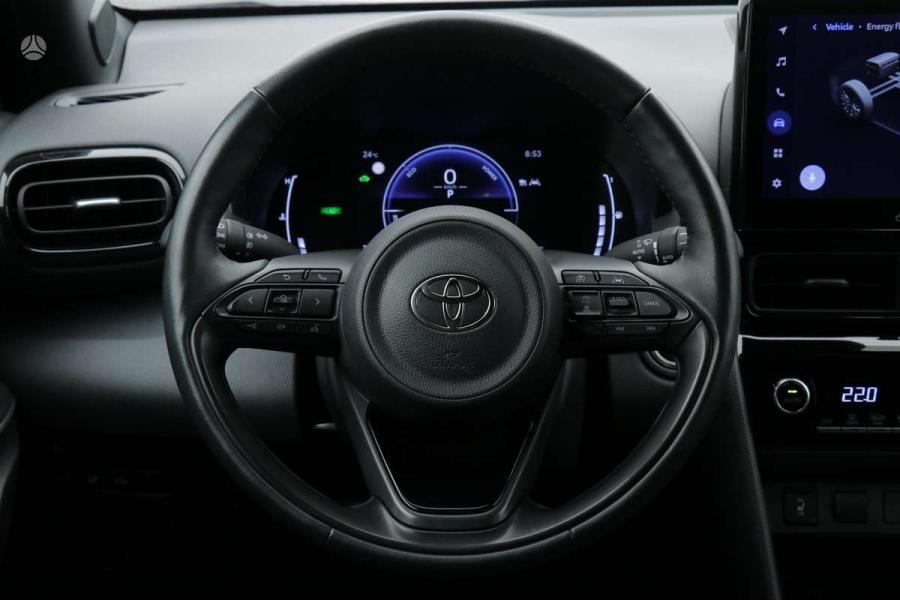 Grey Toyota Yaris Cross 2025 in Vilnius, with an engine capacity of 1.49 L and mileage of 25 thousand km for 26990 €, photo 14 on AUTOMOTO.COM.LV