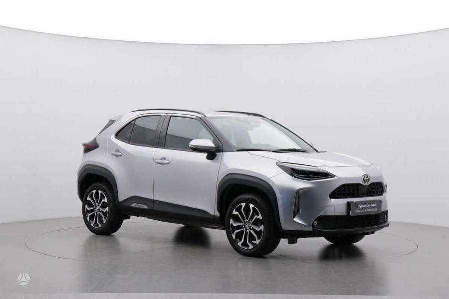 Grey Toyota Yaris Cross 2025 in Vilnius, with an engine capacity of 1.49 L and mileage of 25 thousand km for 26990 €, photo 20 on AUTOMOTO.COM.LV