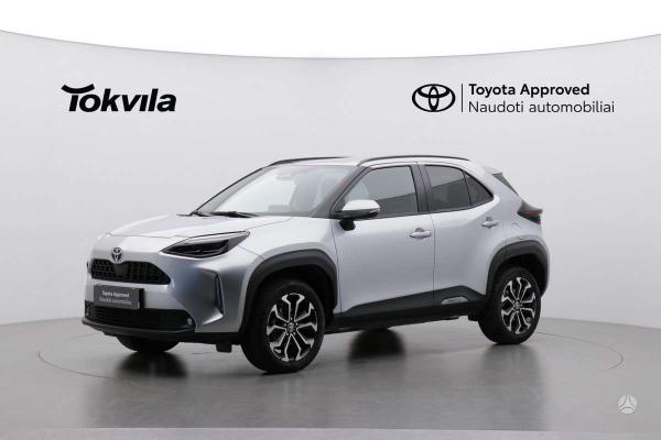 Grey Toyota Yaris Cross 2025 in Vilnius, with an engine capacity of 1.49 L and mileage of 19 thousand km for 25900 €, photo 1 on AUTOMOTO.COM.LV