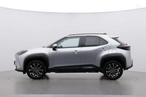 Grey Toyota Yaris Cross 2025 in Vilnius, with an engine capacity of 1.49 L and mileage of 19 thousand km for 25900 €, photo 4 on AUTOMOTO.COM.LV